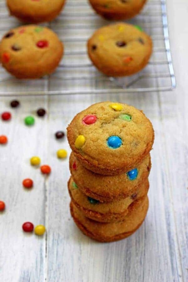 M&M's Cookie Cups - The Kiwi Country Girl