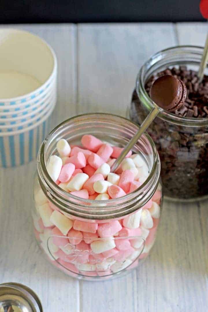 How to set up an Ice Cream Sundae Bar - The Kiwi Country Girl