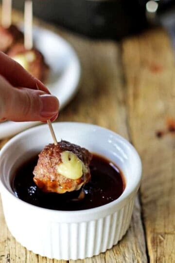 Mozzarella Stuffed Meatballs - The Kiwi Country Girl