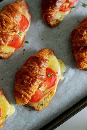 15 Minute Ham, Cheese & Tomato Croissants - The Kiwi Country Girl